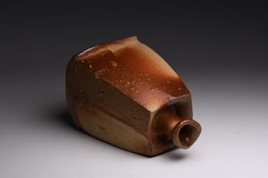 隠崎隆一/備前徳利(四角)005 KAKUREZAKI Ryuichi / Bizen 隠崎隆一/備前徳利(四角)005 KAKUREZAKI Ryuichi / Bizen