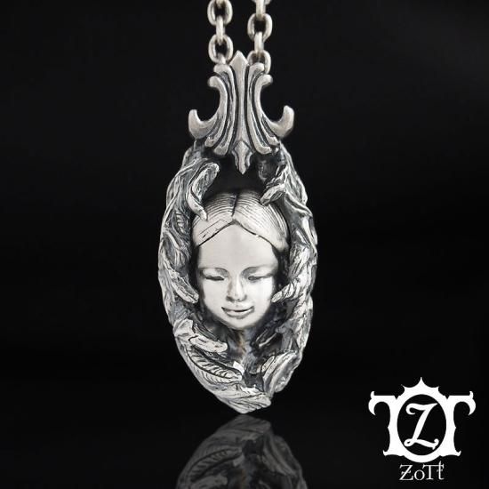 ZoTt-ゾット-Eliza - SILVER SHIELD ZoTt-ゾット-Eliza - SILVER SHIELD